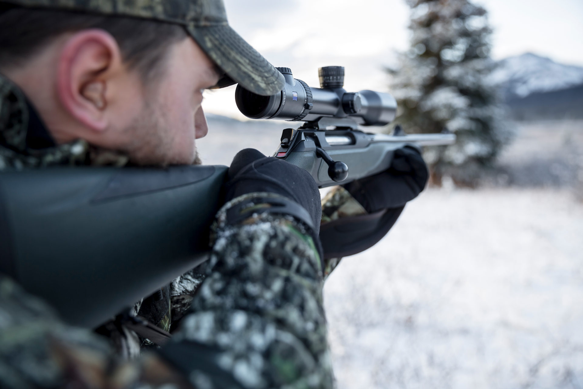 A Hunting Adventure in Canada - ZEISS Hunting