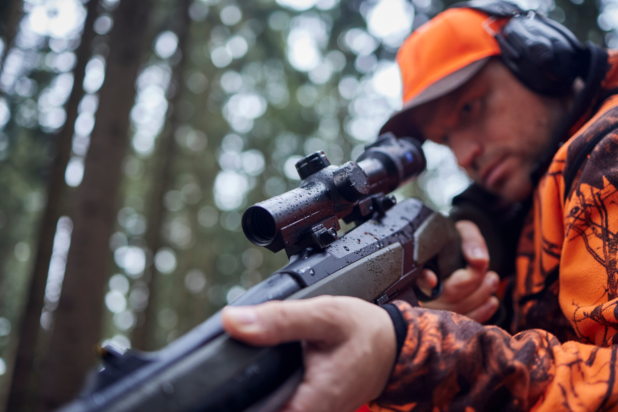 New Generation of the ZEISS V8 Riflescope Family - Hunting