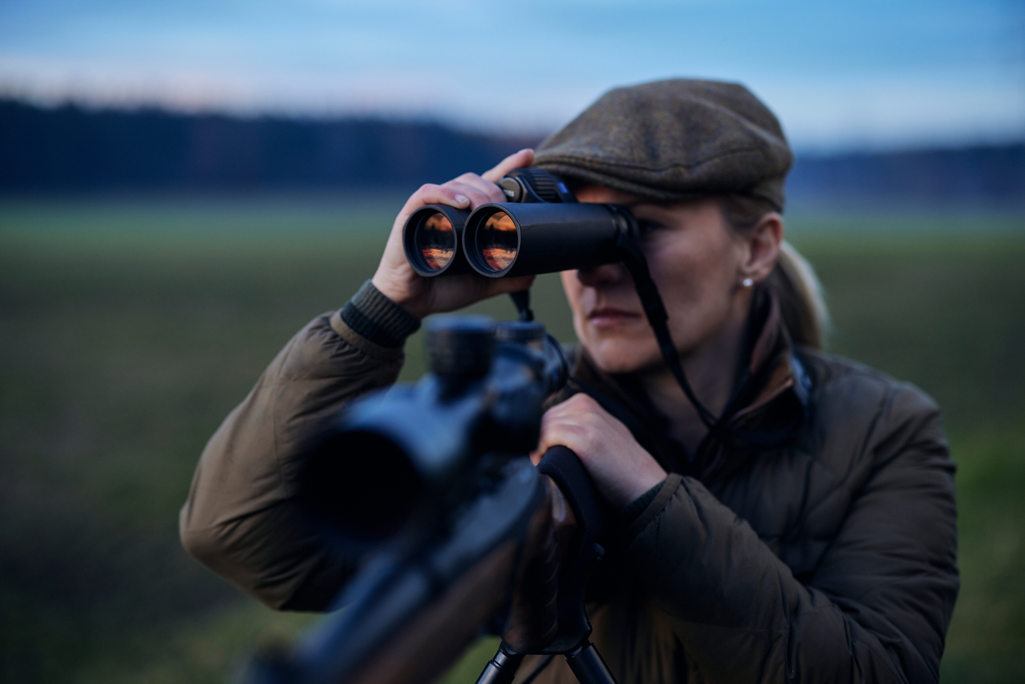 The viewing behavior of binoculars
